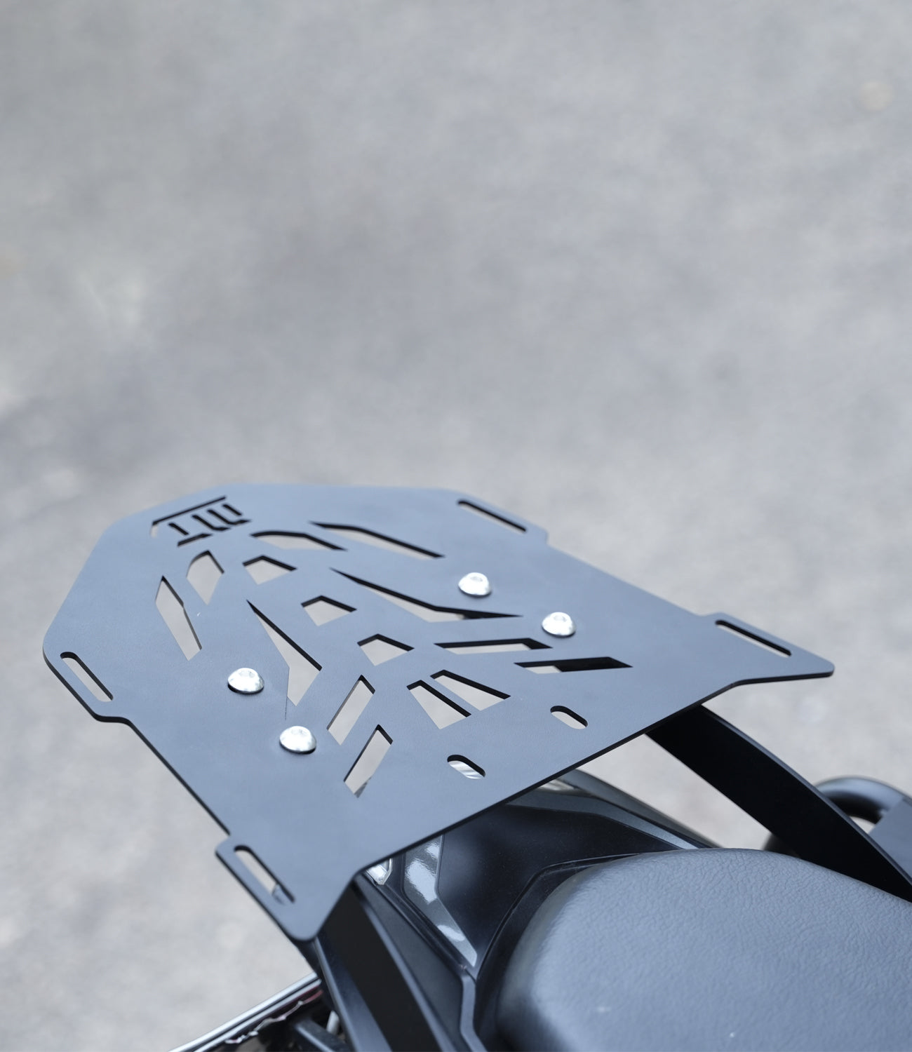 PULSAR NS200 - BACK CARRIER From Moto Modz.