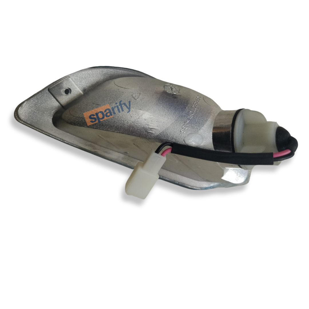 Vespa indicator front (turn signal light) From Moto Modz.
